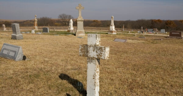 Famous Haunted Graveyards - Spirit Halloween Blog